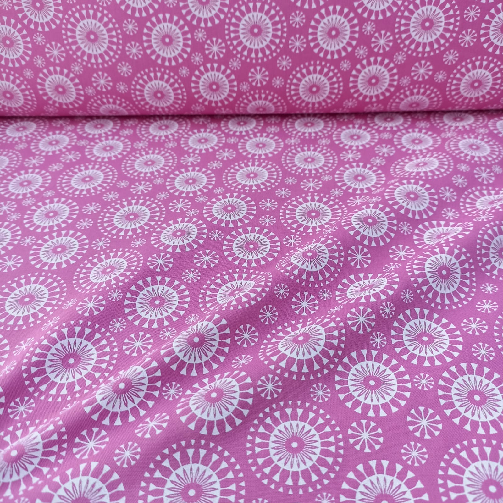 Tricoline Geométrico Novo Rosa - Marantex Tecidos